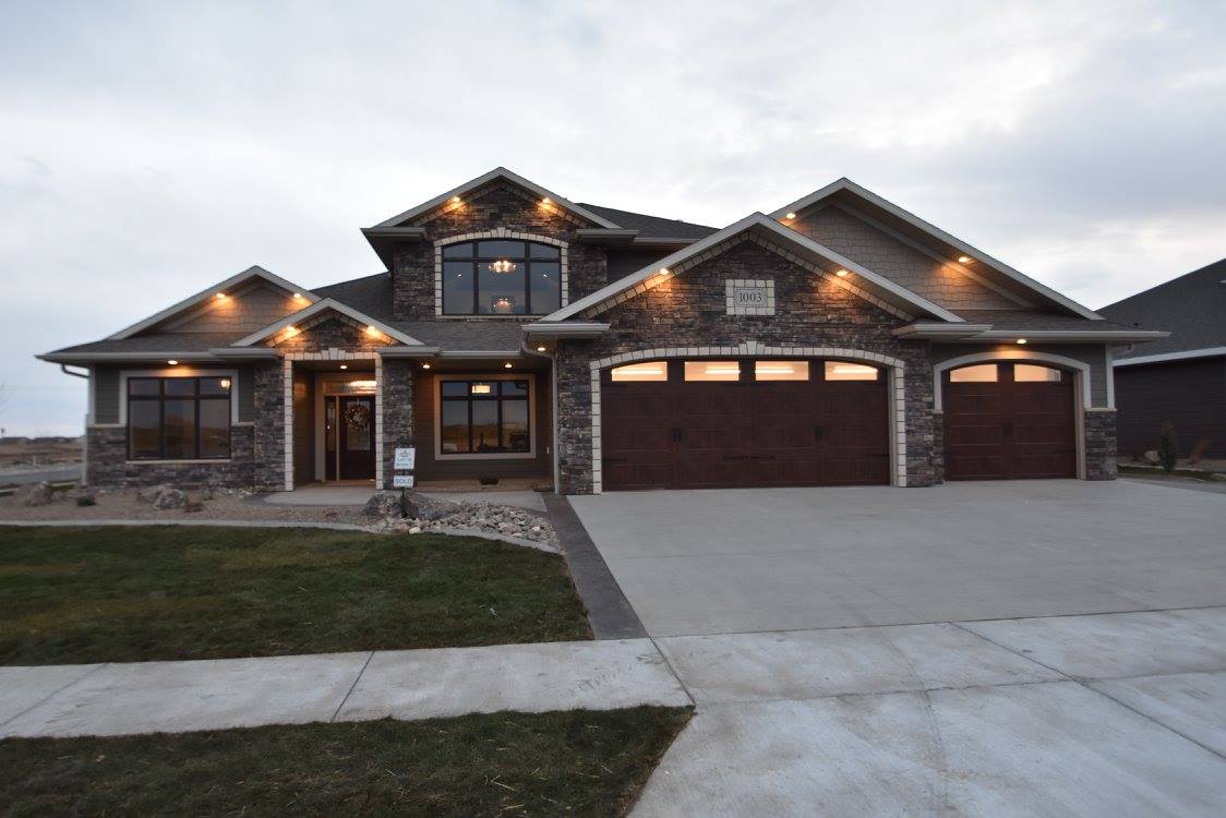 Exterior | K & L Homes Inc.