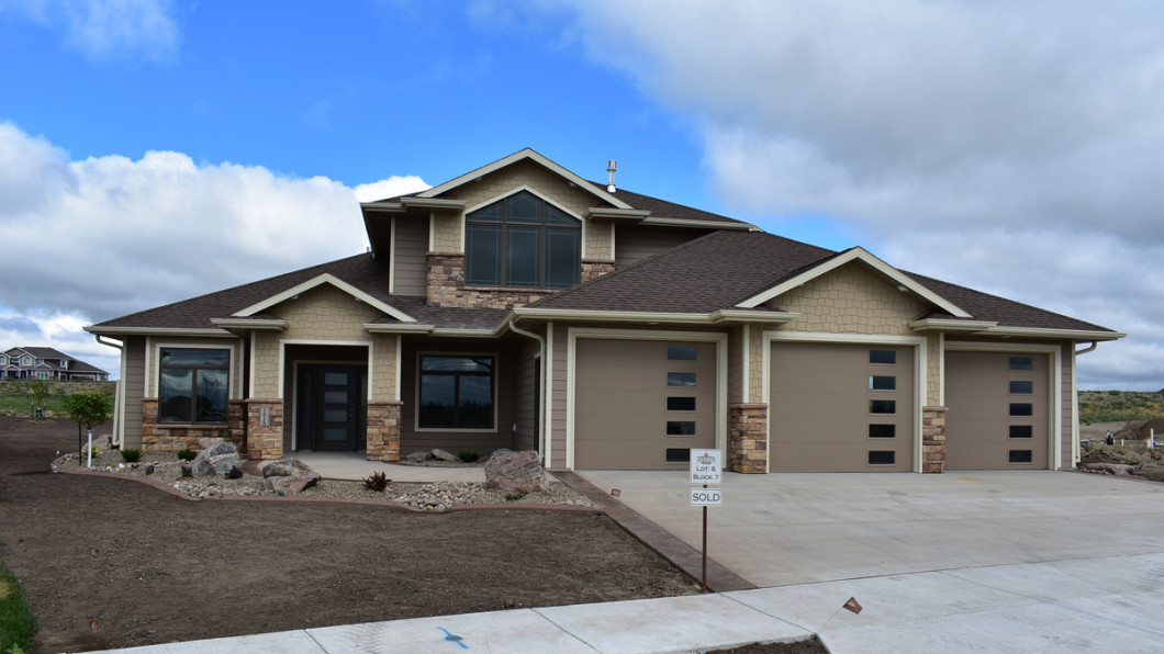 Exterior | K & L Homes Inc.